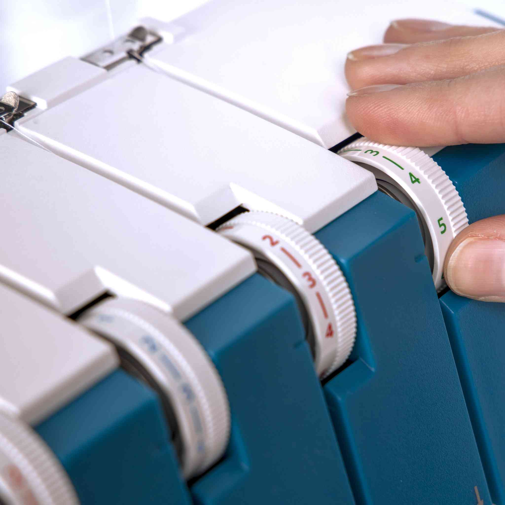 Pfaff Admire™ Air 5000 Overlock – Bobbin and Ink