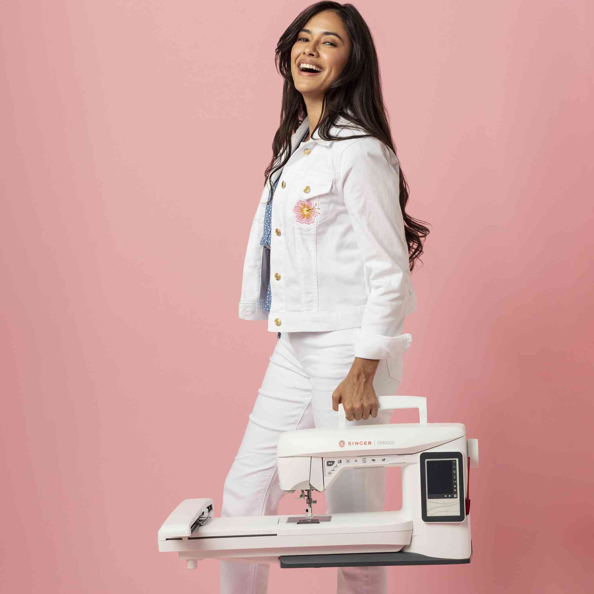 Singer EM9305 Embroidery Machine – Bobbin and Ink