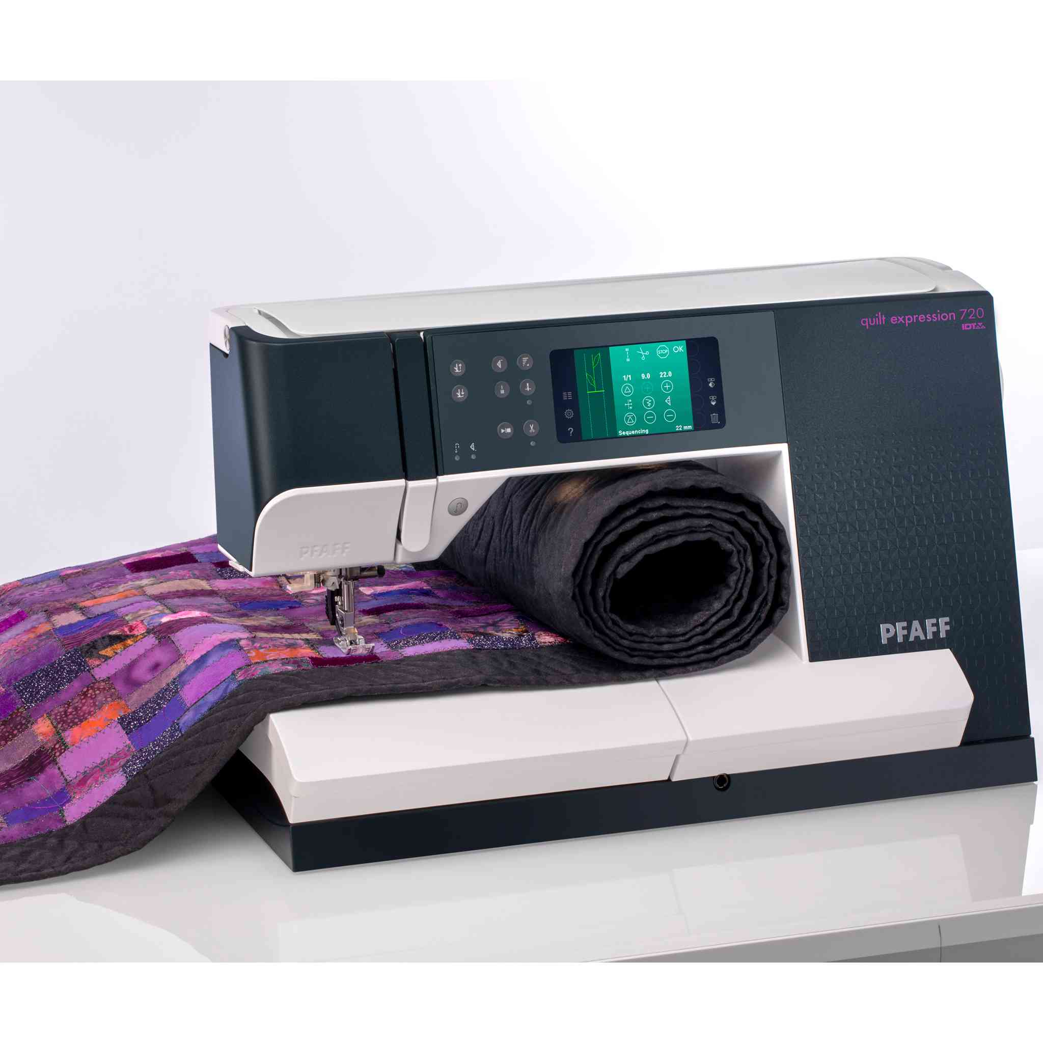 PFAFF Expression 720 – Bobbin and Ink